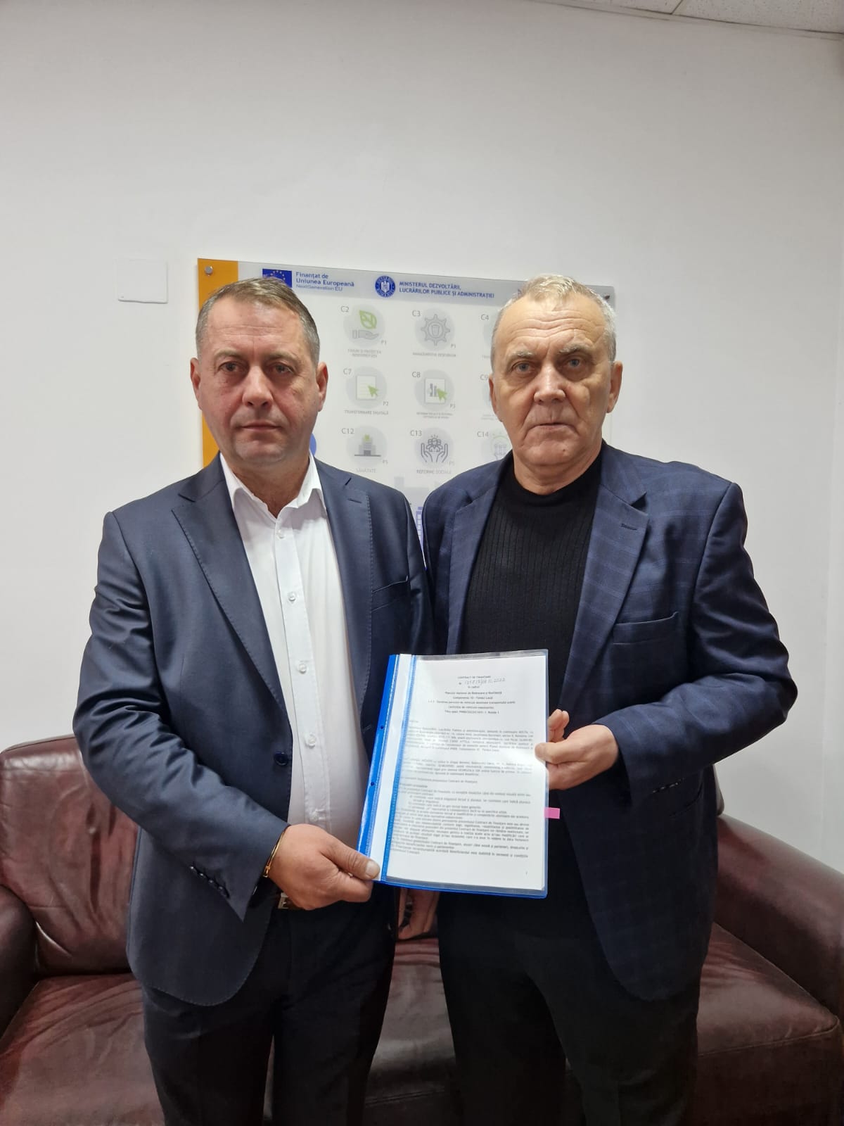 Autobuze electirce în Davidești și Mioveni - Primăria Davidești